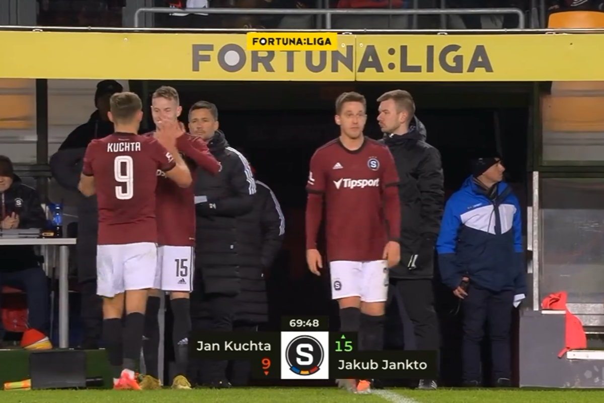 VIDEO: Objavio da je gej, a evo kako su ga navijači dočekali - Sportklub