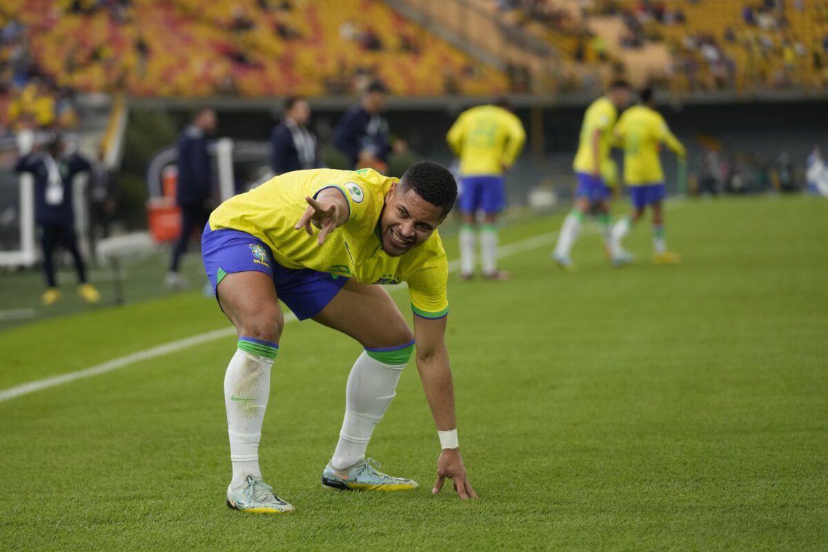 Daroviti Brazilac stigao u Barcu, odštetna klauzula 500 milijuna eura ...