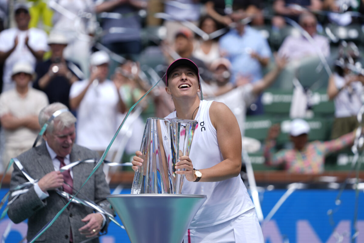 Fenomenalna Iga Swiatek deklasirala Sakkari i osvojila Indian Wells ... Fenomenalna Iga Swiatek deklasirala Sakkari i osvojila Indian Wells ...