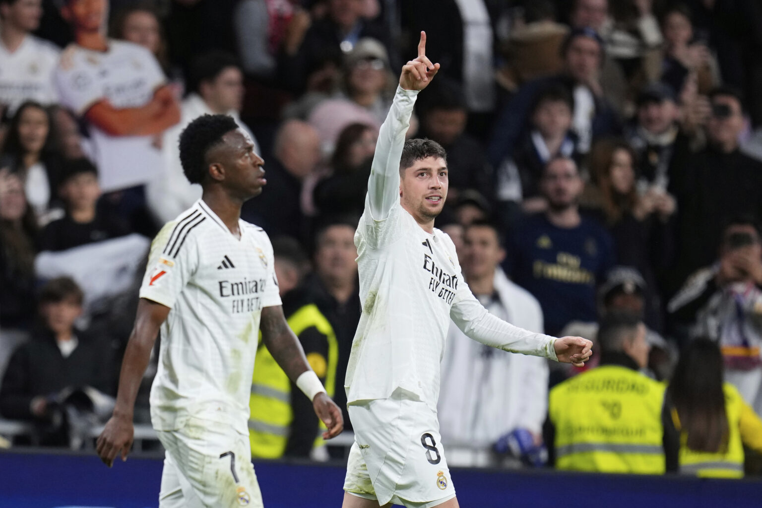 Valverde prekrasnim golom u 93. minuti zadržao Real u borbi za naslov ...