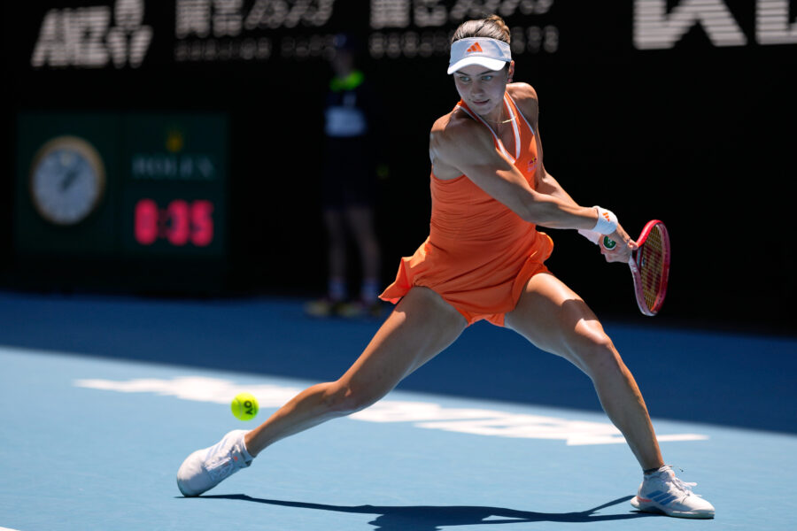 Iva Jović nevjerojatno lako zakazala meč sa Sabalenkom, u četvrtfinalu ...