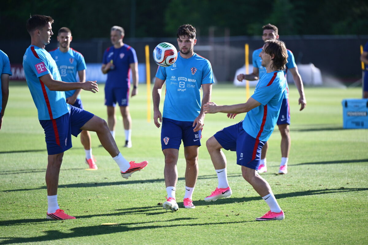 Evo u kojem će dresu Vatreni igrati protiv Engleske, u Dallas stiže i ...